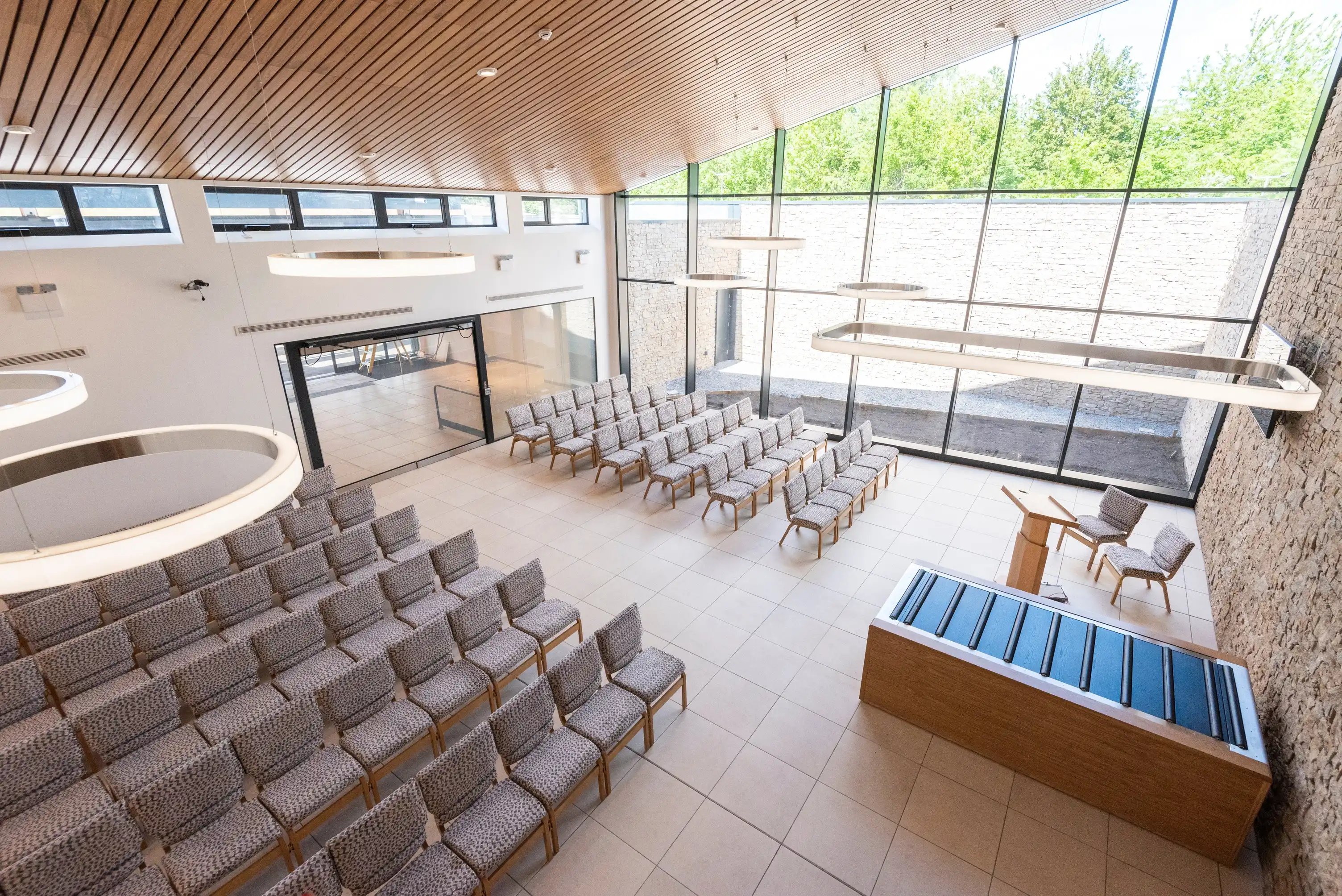 About Charlton Park Crematorium | Pure Cremation™