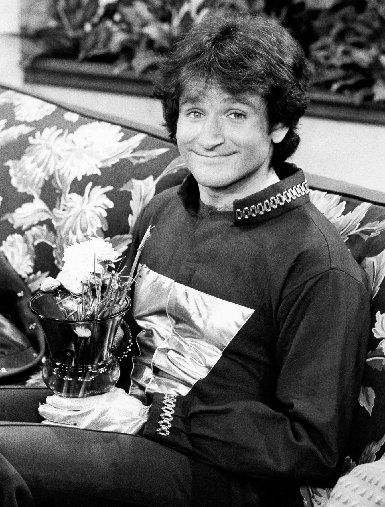 10 Famous Celebrities Who Chose Direct Cremation